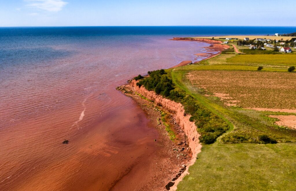 Top 20 Tourist Attractions in Canada | ToNiagara